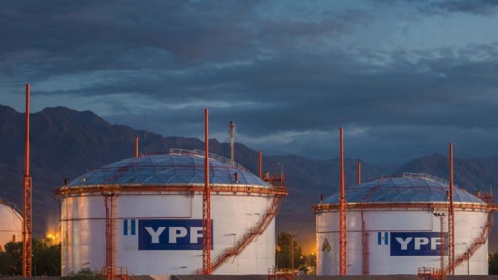 El Gobierno autoriza a YPF a exportar gas natural a Chile