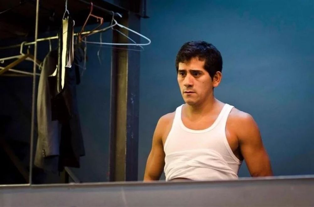 “Apache”: ¿quién es quién en la serie de Carlos Tévez que transmite ...