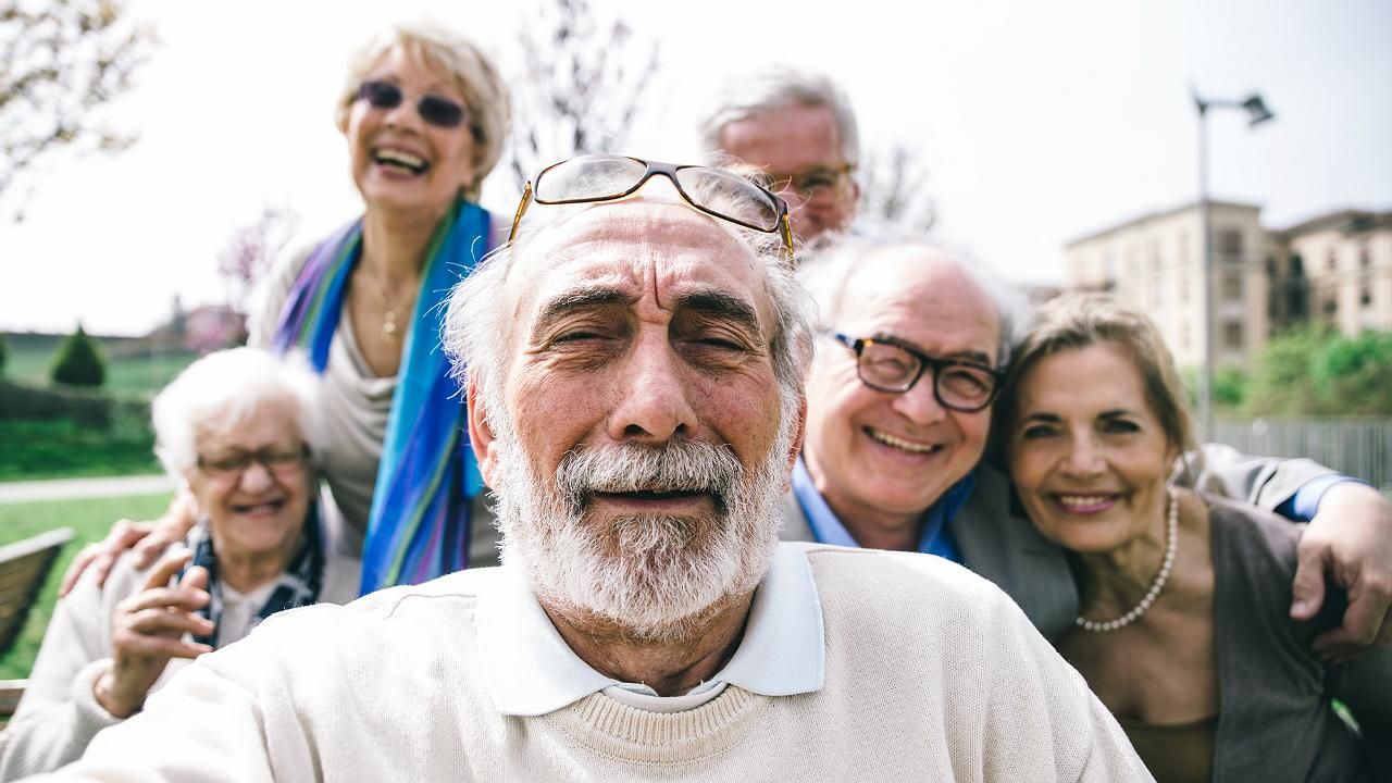Tener un círculo social amplio puede ayudarnos a vivir más tiempo