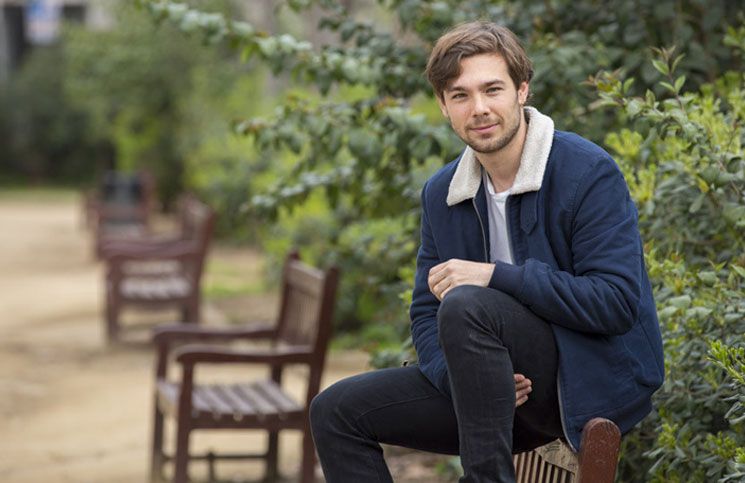 Furor en las redes por el reencuentro entre Pol Rubio y Merlí