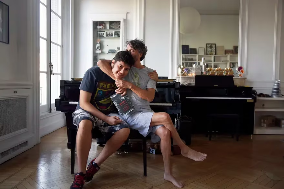 Así está Martín, el hijo de perfil bajo de Fito Páez y Cecilia Roth