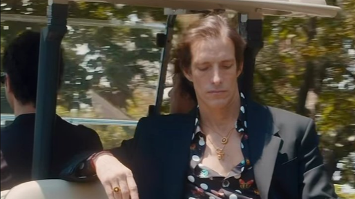 Iván de Pineda la rompió como anfitrión del desfile de Versace y una de ...