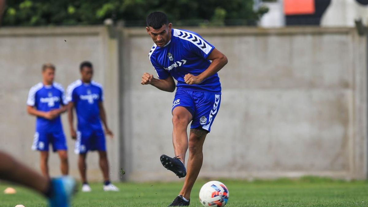 Unión cerró a su primera incorporación para el 2023 y Gustavo Munúa ...
