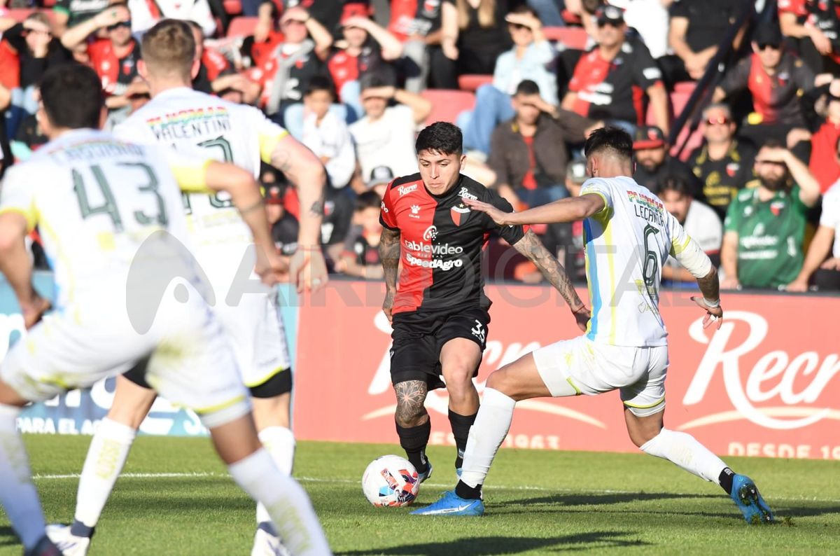 Adrián Marini piensa sacar a Paolo Goltz y Facundo Farías del equipo ...