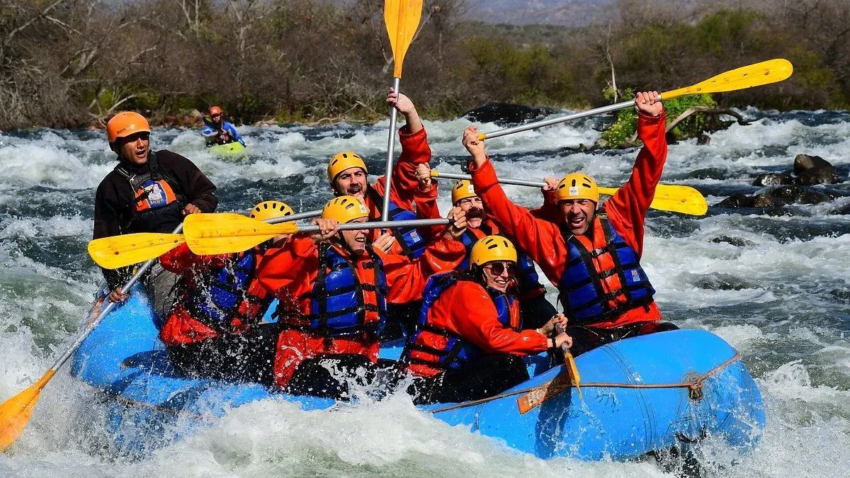 Rafting en Mendoza: escapada de adrenalina y paisajes imponentes en San ...