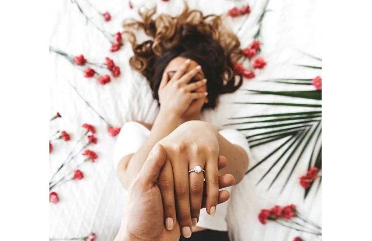 Llegó el anillo de compromiso que incluye GPS, ¿lo usarías…?