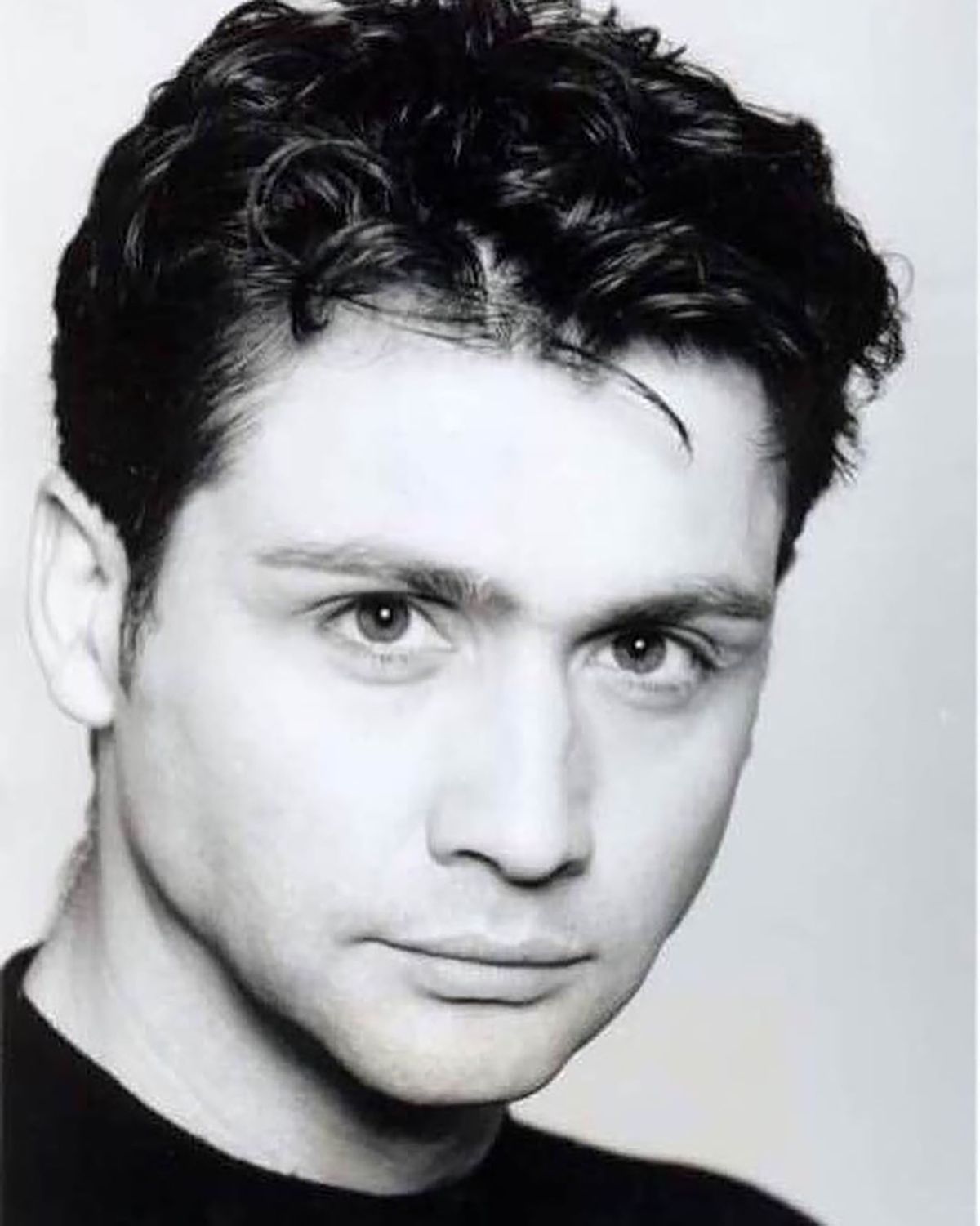 Simon Shelton, el actor que le dio vida a Tinky Winky de los ...