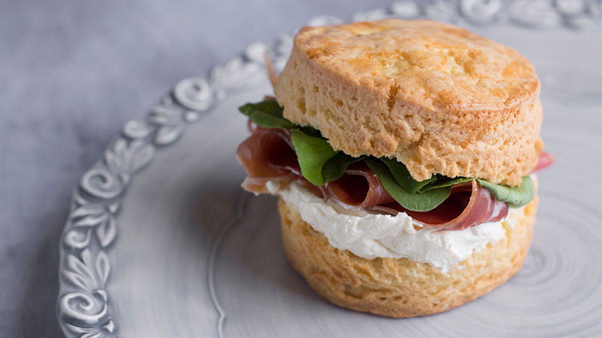 Cómo hacer scons de queso rellenos: la deliciosa receta de Guillermo Calabrese