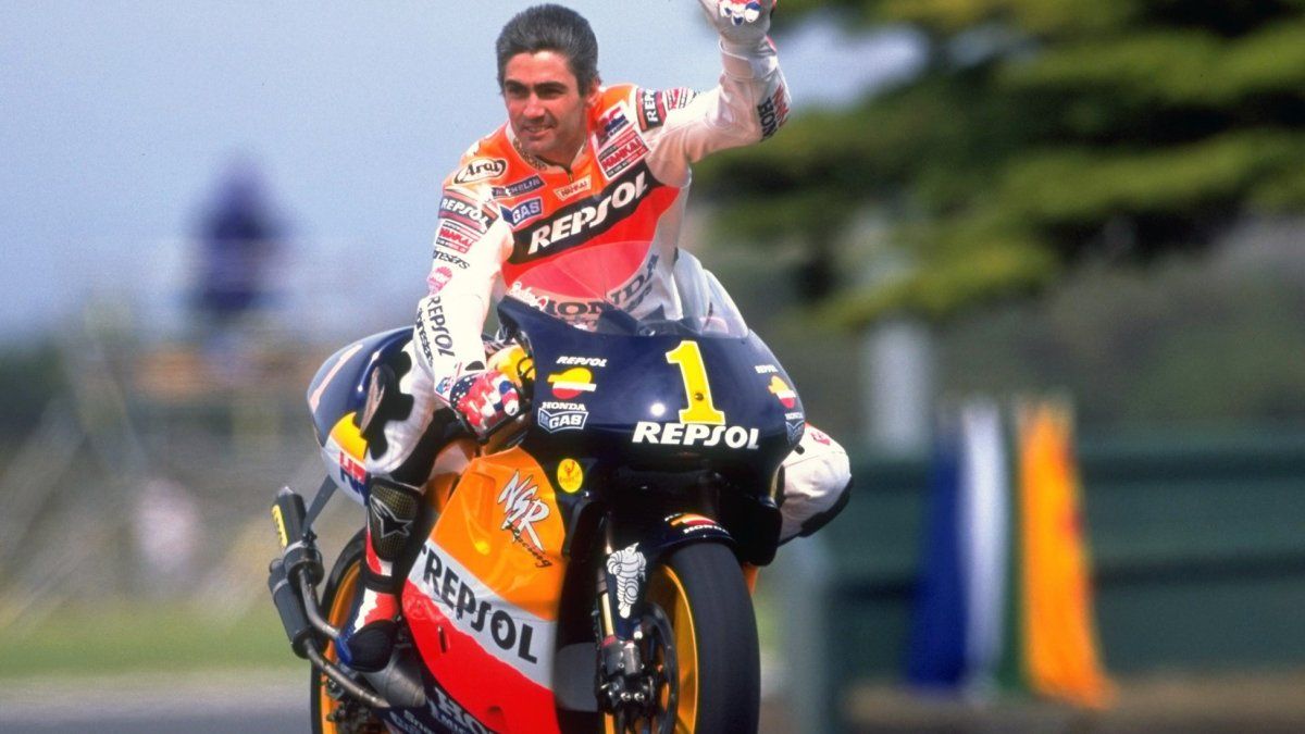 MotoGP: Mick Doohan, el que pasó de casi perder una pierna, a ganar ...
