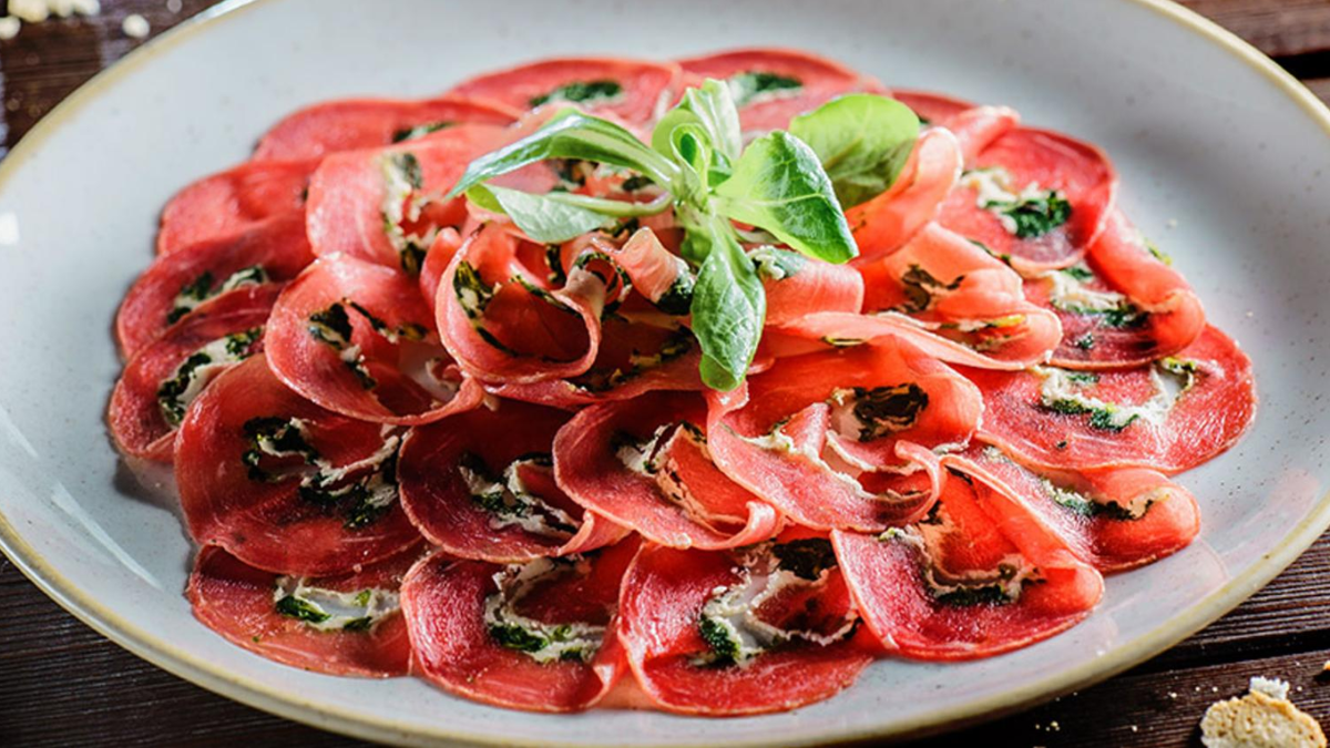 Cómo hacer Carpaccio de lomo, el plato que hizo Agustín en MasterChef