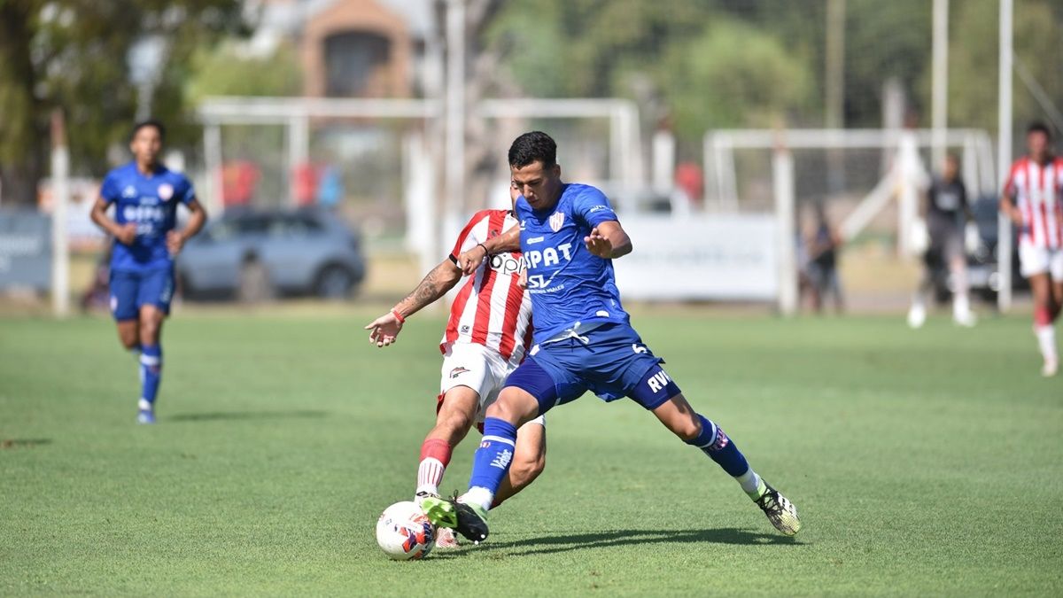 Dura derrota del Club Atlético Unión en reserva: perdió 5-0 ante ...
