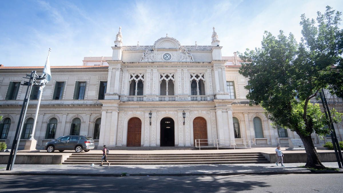 "La Universidad no se apaga": la UNL se moviliza este miércoles en ...