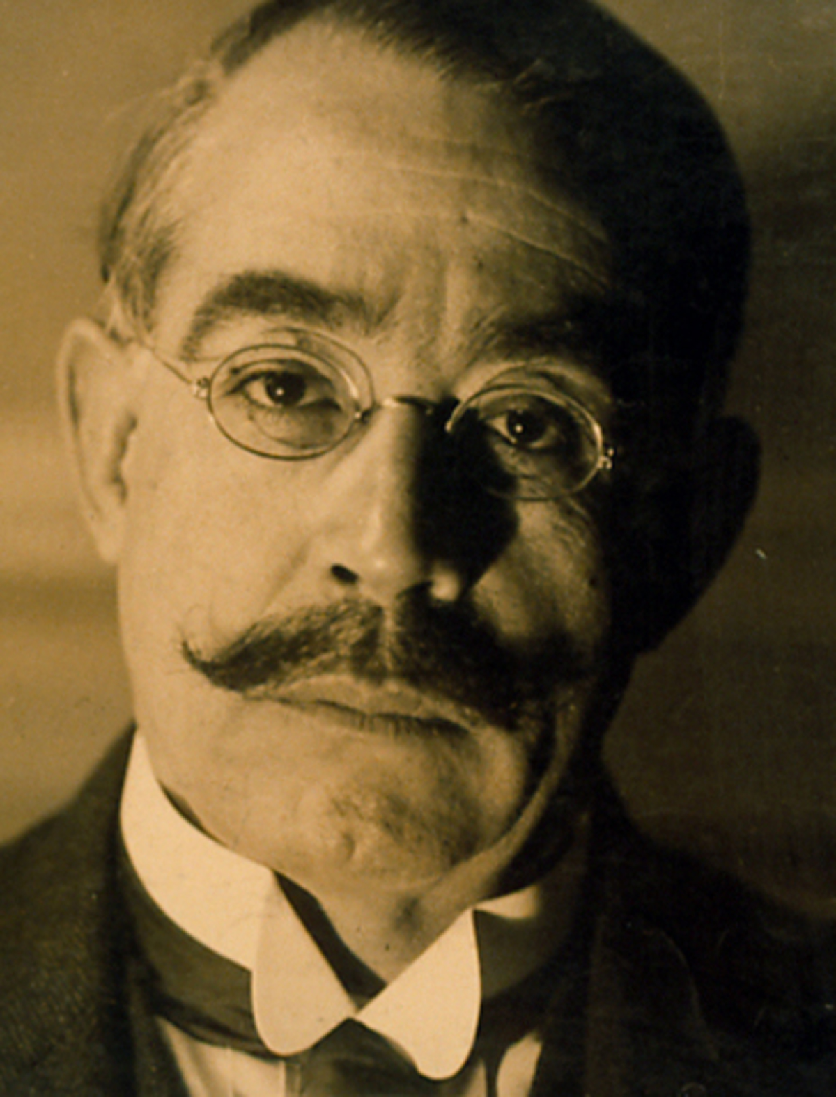 Leopoldo Lugones, el hombre trágico y genial por quien se celebra el ...