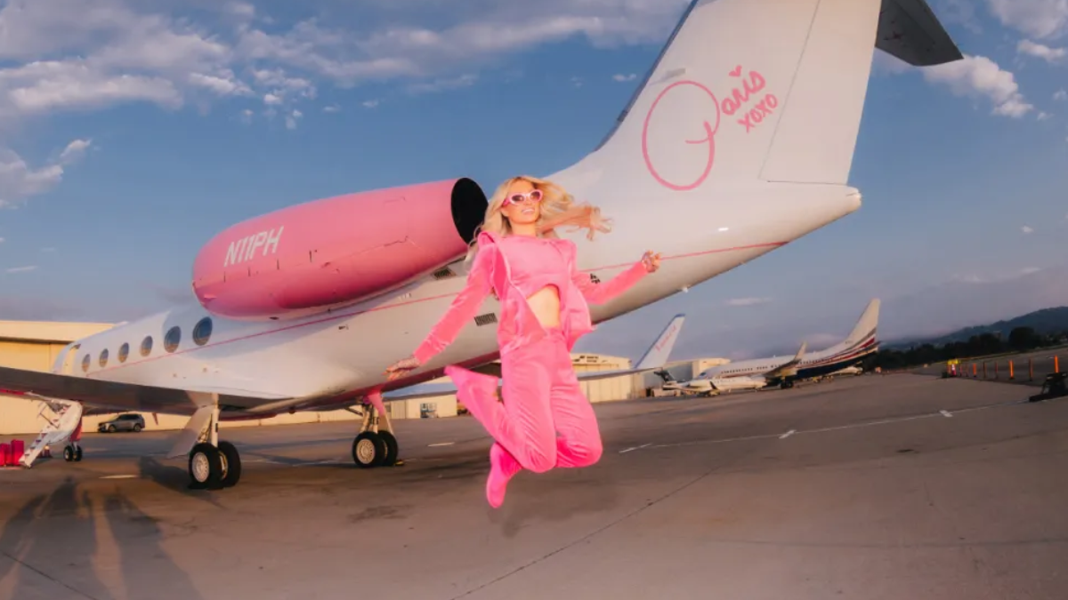 Así es el lujoso jet privado de Paris Hilton: fotos y videos