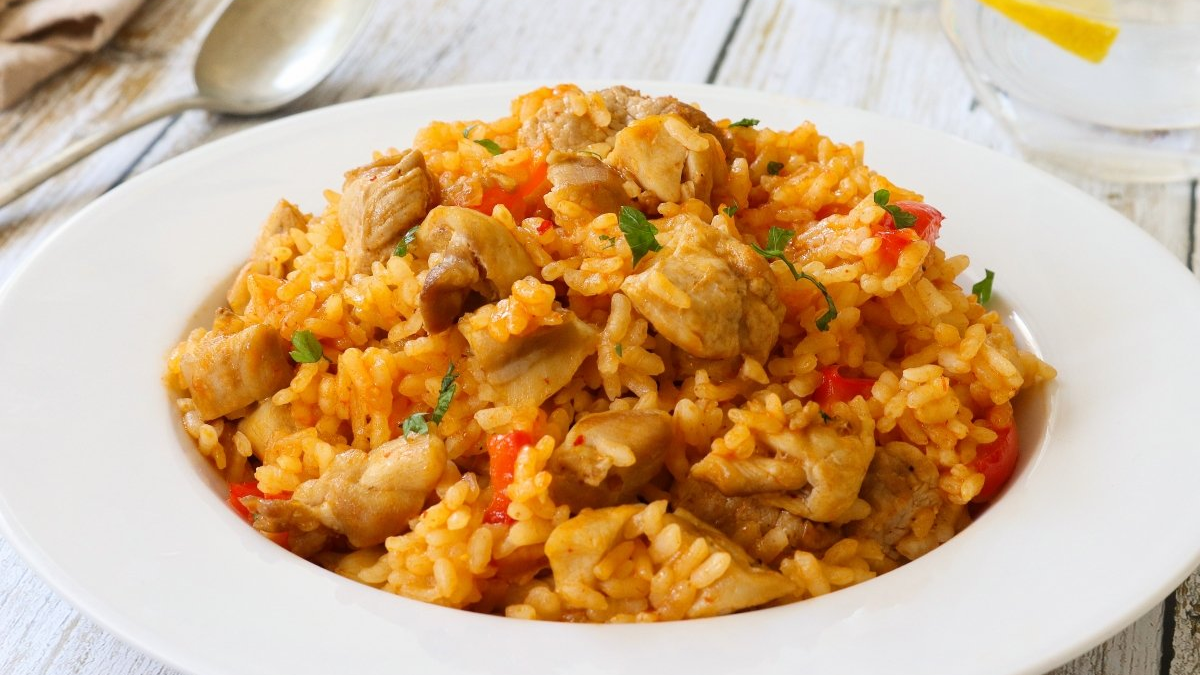 Guiso de arroz express: la receta fácil y rápida para días fríos