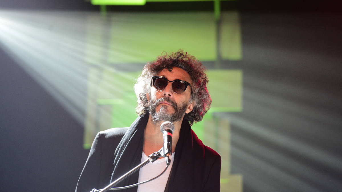 Así es la sorprendente casa de Fito Páez: con una decoración única y ...