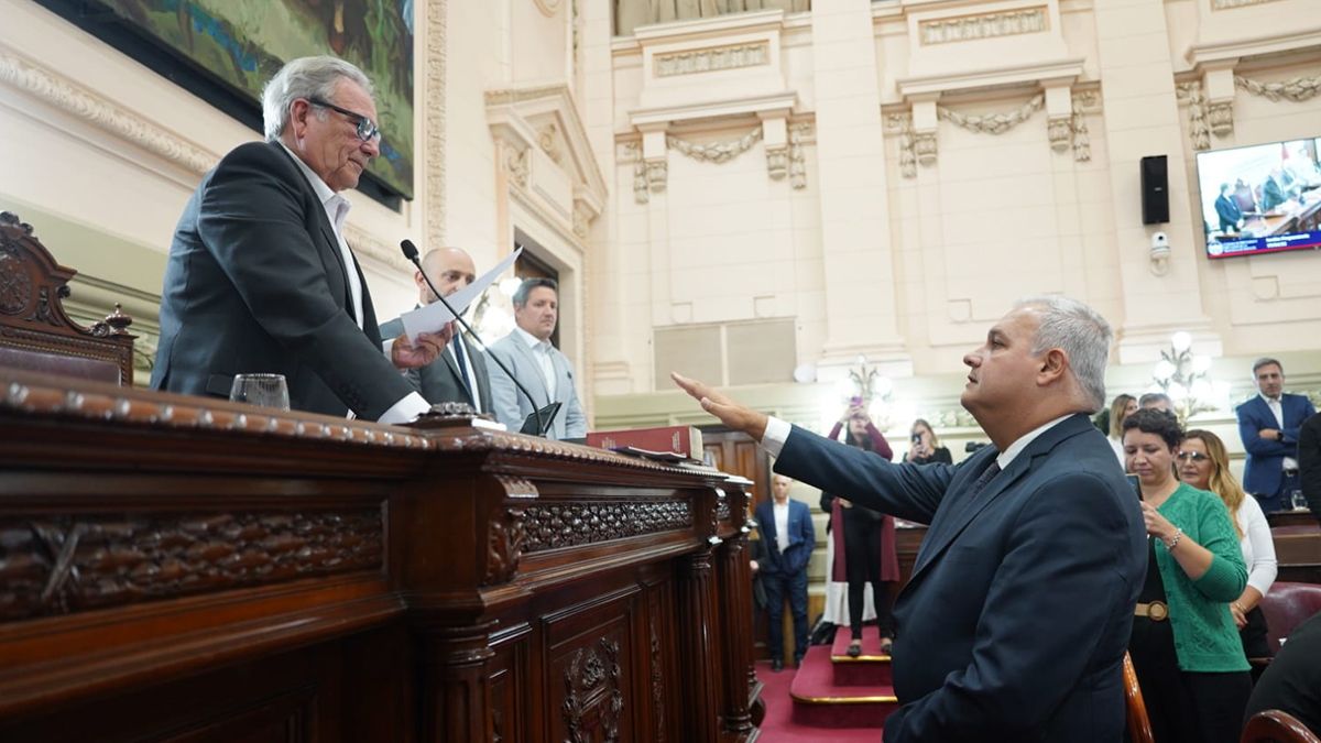 Pablo Farías fue reelecto por unanimidad como presidente de la Cámara de Diputados de Santa Fe