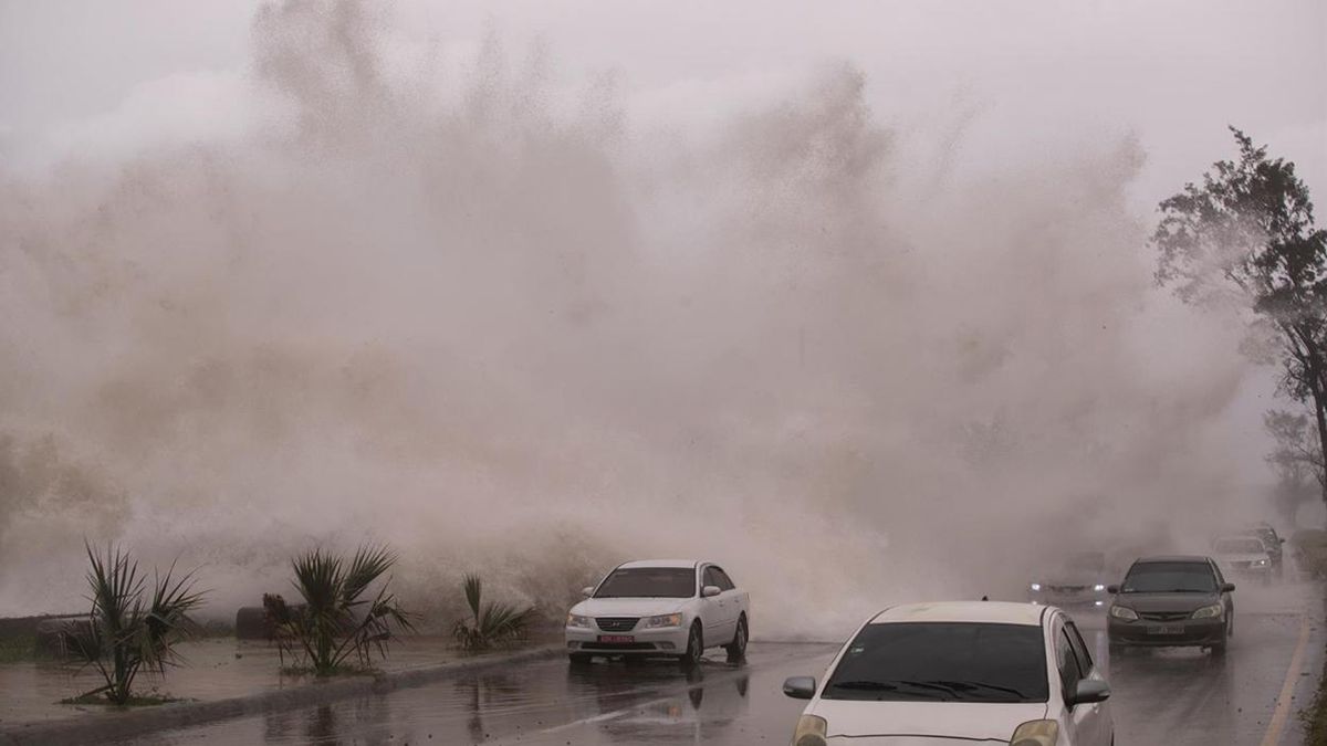 La tormenta Elsa comienza azota Cuba tras dejar al menos tres muertos ...