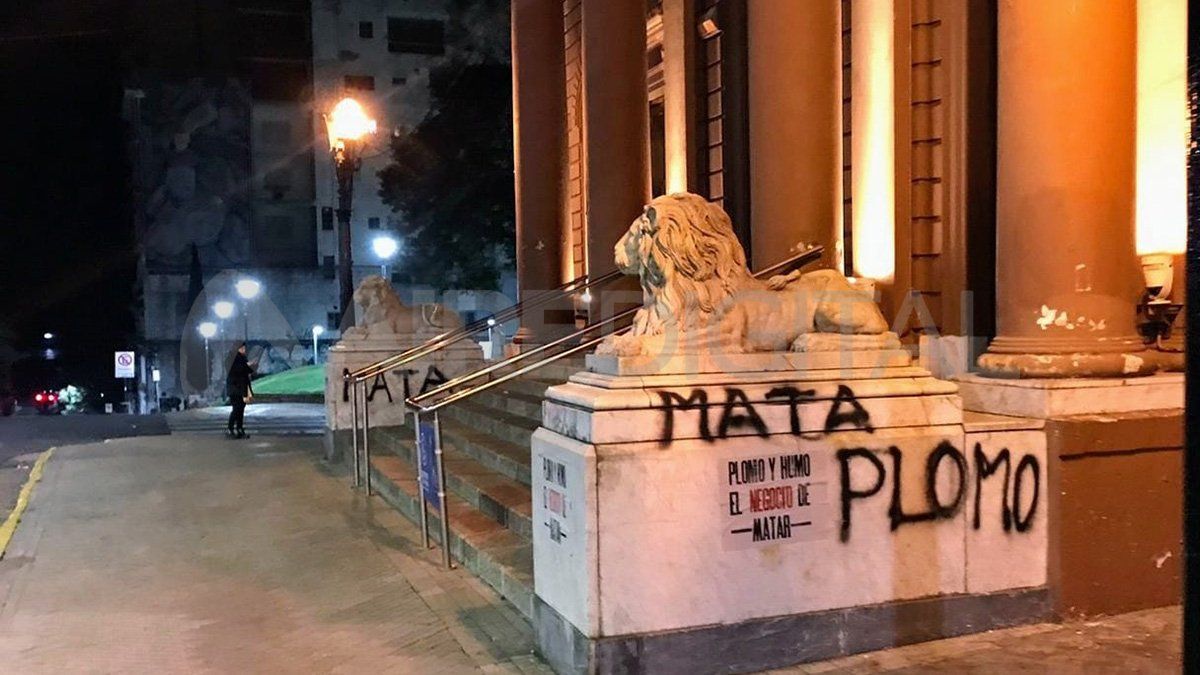 Plomo y humo, el negocio de matar, la frase volvió a aparecer en ...