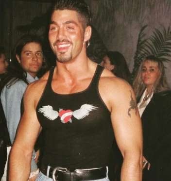 Aparecen fotos inéditas de Ricardo Fort