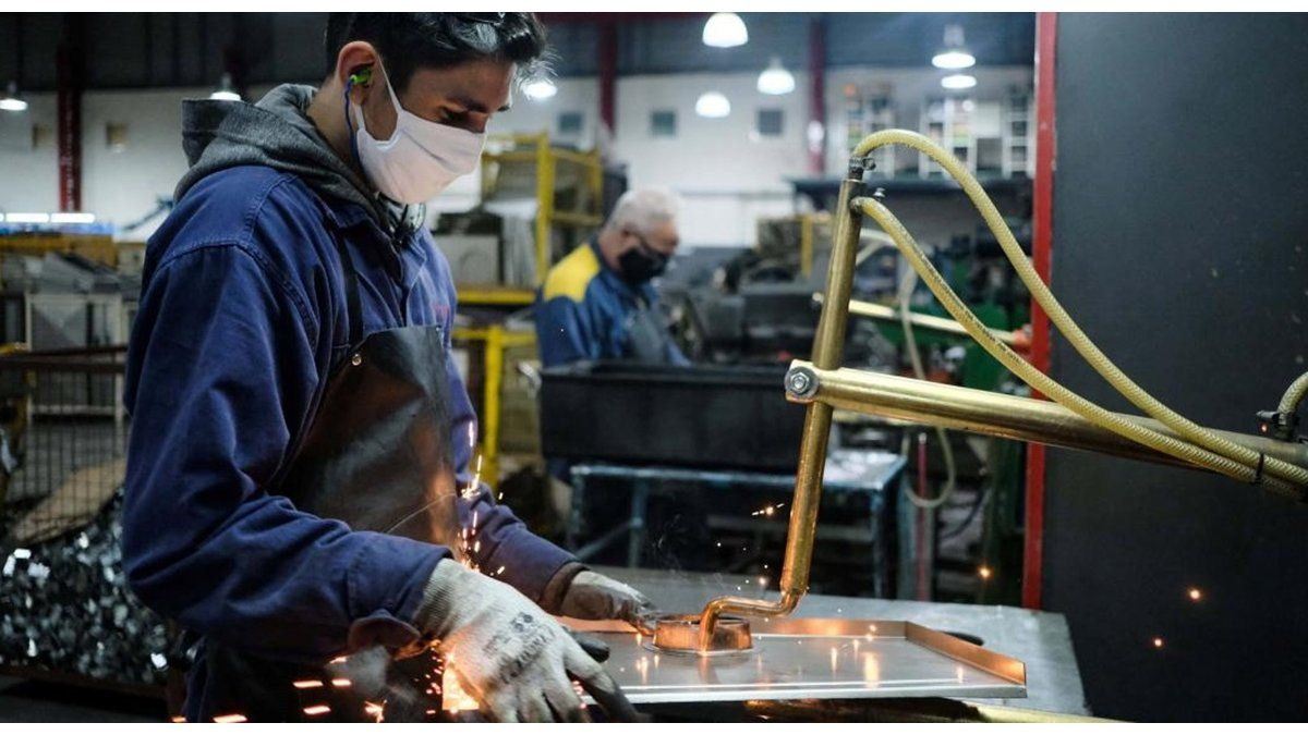 Industria: la utilización de la capacidad instalada subió al 60,8% en ...