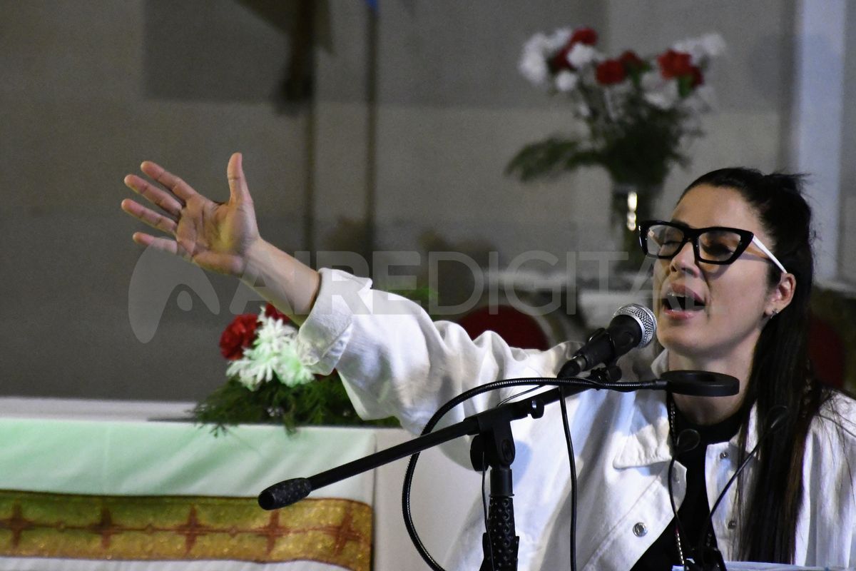 El mensaje de Leda, la mujer que atrae multitudes en Rosario: Cuando no ...