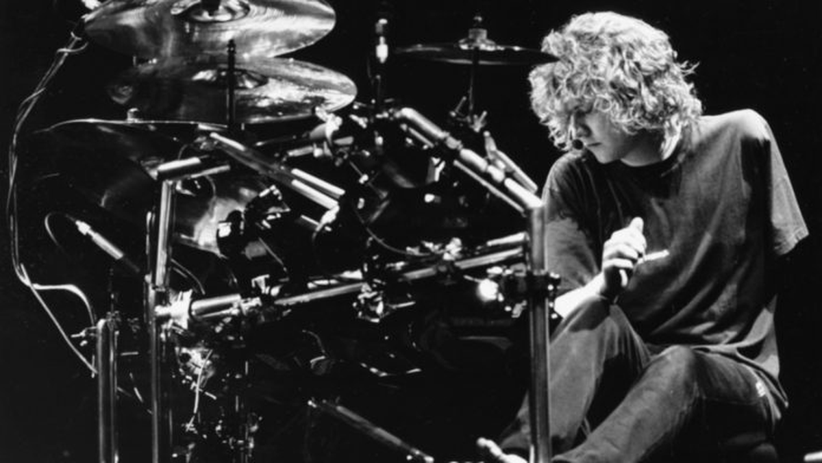 Rick Allen: la historia del talentoso baterista que perdió un brazo en ...