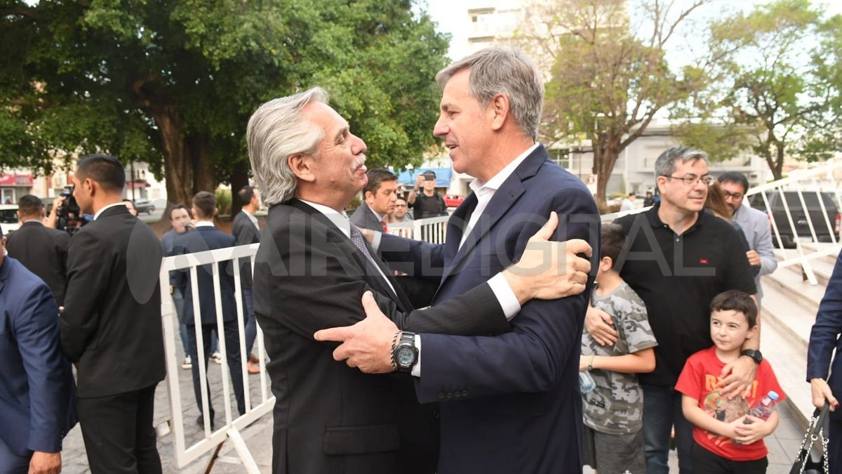 Alberto Fernández visitó la Municipalidad de Santa Fe y se reunió con el intendente Emilio Jatón ...