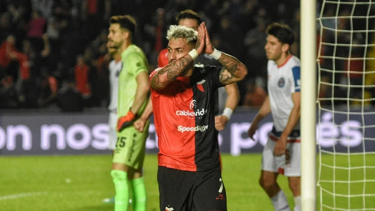 Un ex Colón se convertirá en refuerzo de Instituto de Córdoba: Damián ...