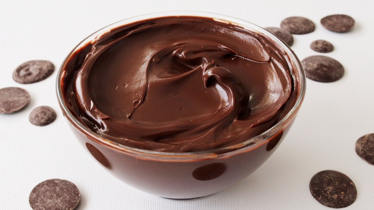 Ganache de chocolate para relleno: la receta sencilla y rápida para usar en todos tus postres