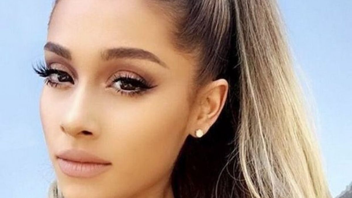 Ariana Grande rechazó una condecoración de la reina Isabel
