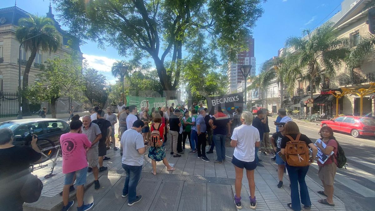 Paro en el Conicet Santa Fe en protesta por los recortes de personal ...