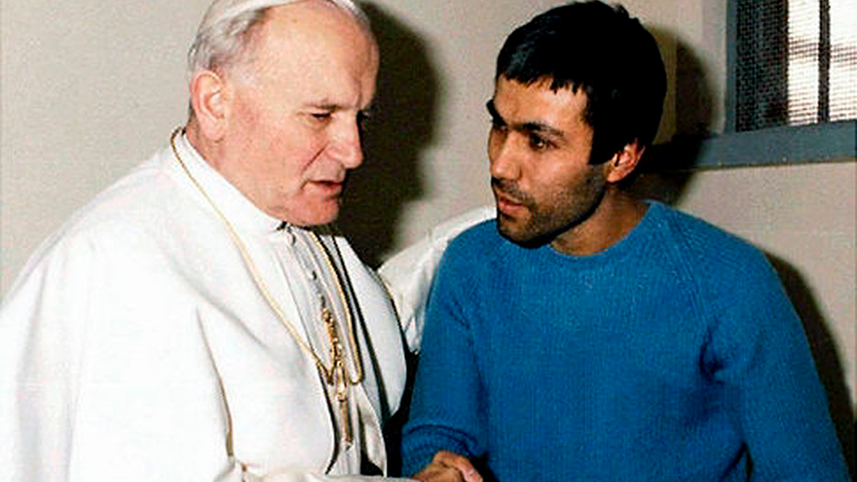 Hace 16 años fallecía Juan Pablo II, uno de los papas más queridos