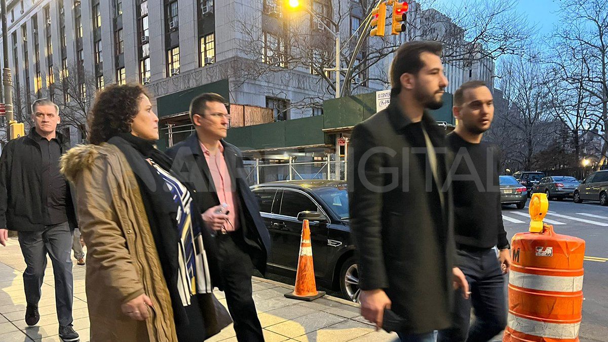 Atentado en Nueva York: tiene 20 años y se sentó frente al asesino de ...