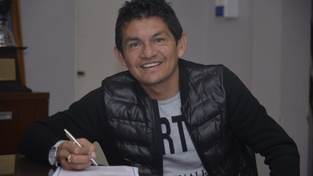 ¡OFICIAL! Pulga Rodríguez fue presentado como nuevo jugador de Atlético ...