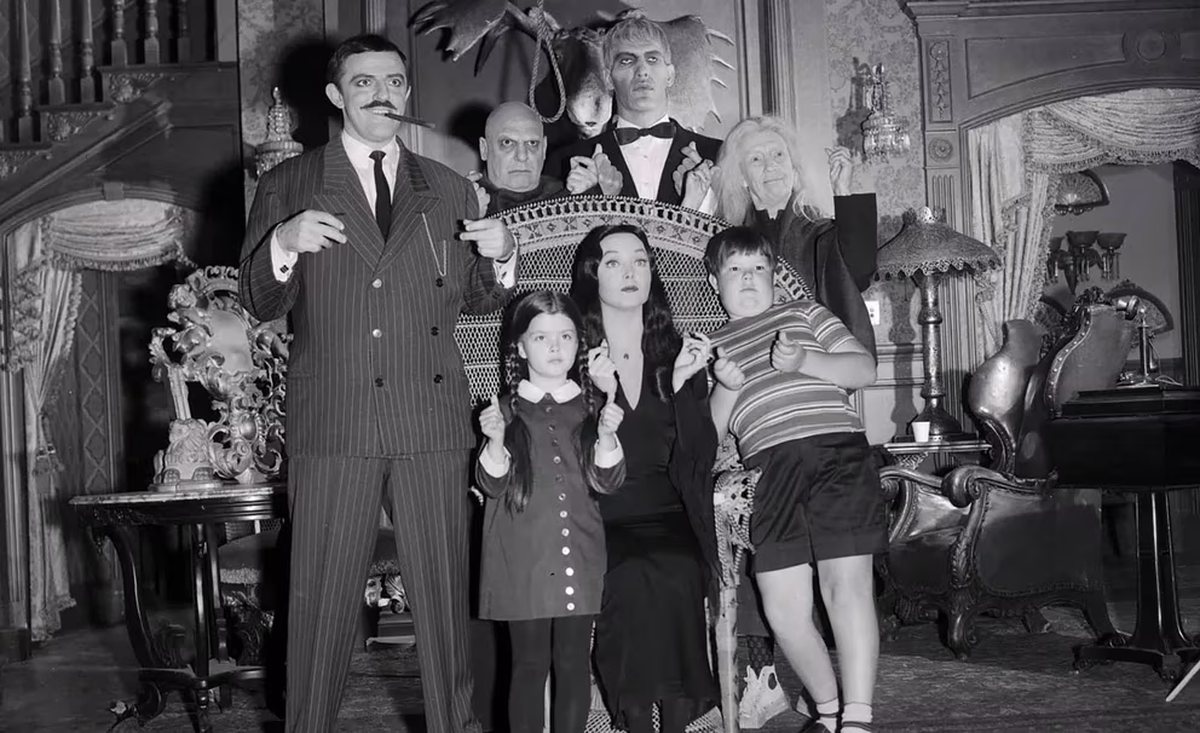 Merlina Adams: murió Lisa Loring, la primera actriz en interpretar el ...