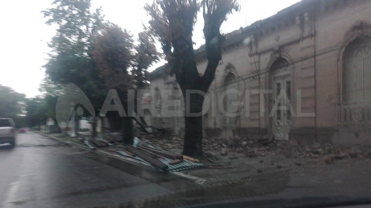 Maciel: por el temporal, hubo evacuados y hay medio pueblo sin luz