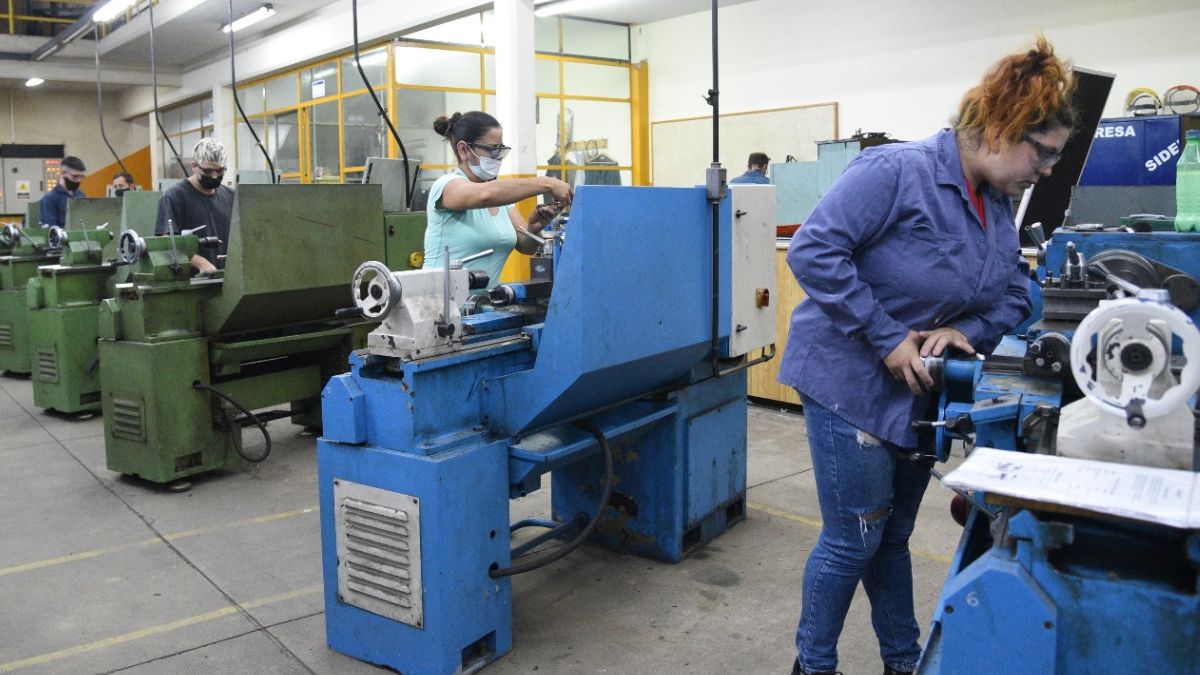 Con propuestas concretas de formación laboral, la provincia fortalece ...