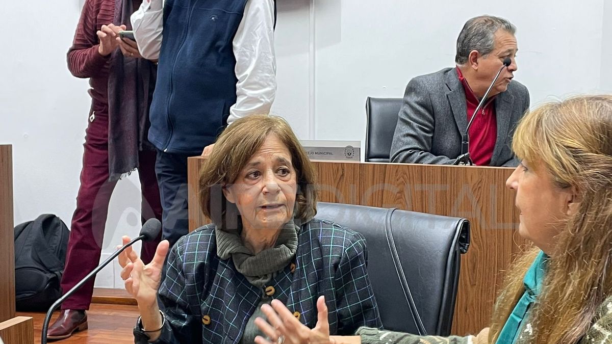 Reconocieron la trayectoria multifacética de la artista María Azucena ...