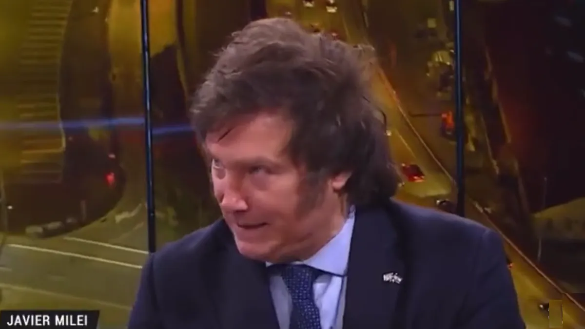 Javier Milei se quejó del ruido en el set durante una entrevista en vivo