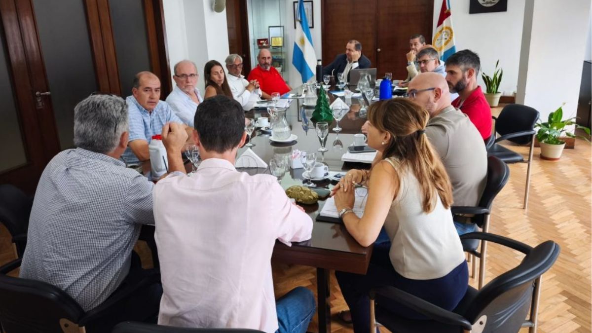 Definen obras para mejorar el servicio de agua potable en Colastiné y ...