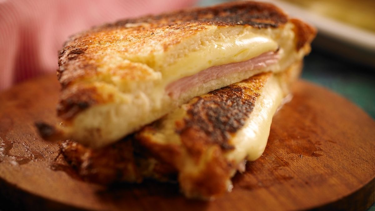 Emparedados de jamón y queso