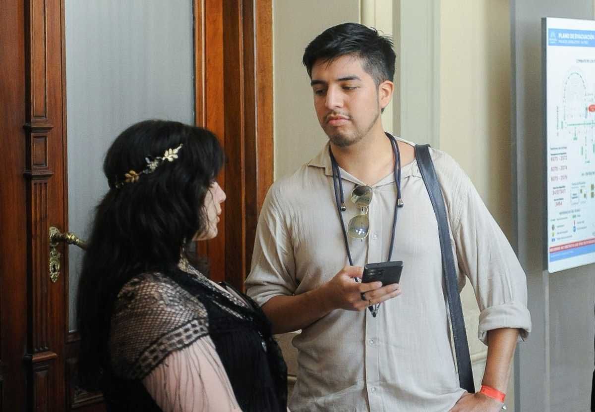 Polémica en el debate de la ley ómnibus: el fundador de Revolución ...