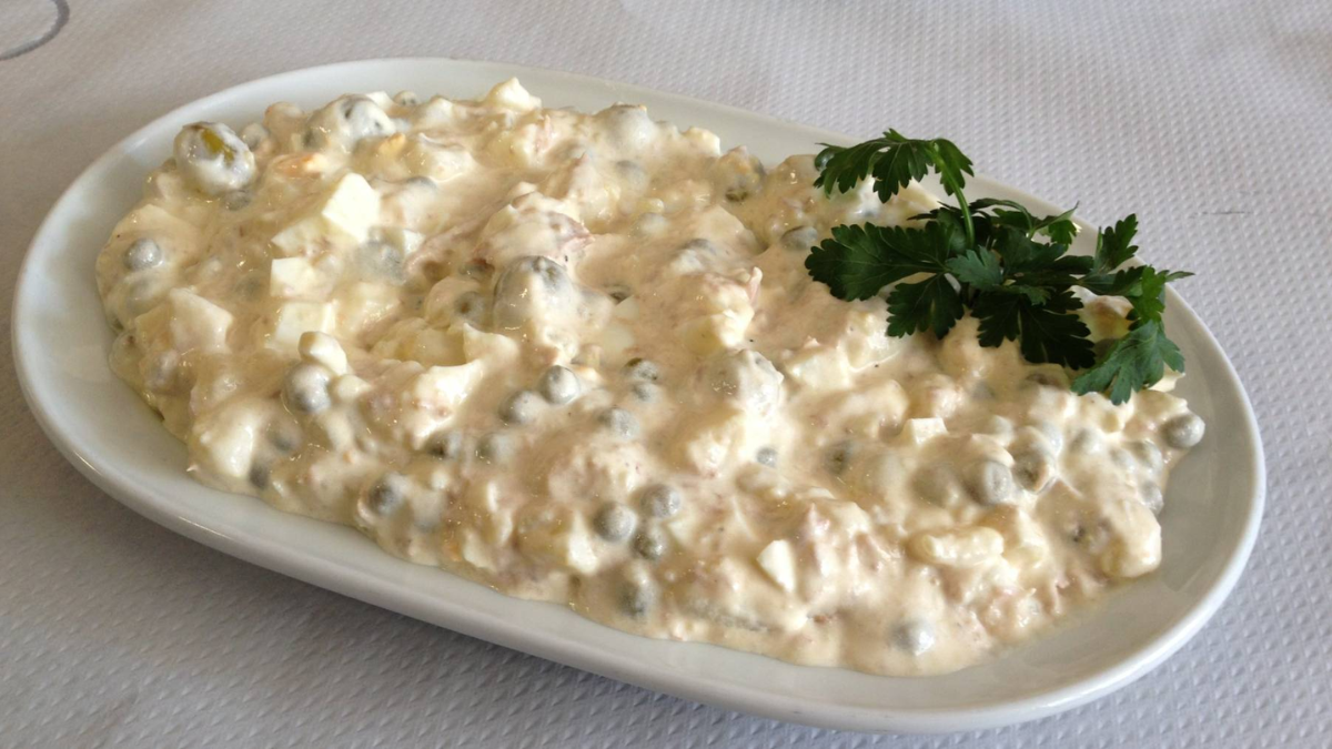 Mayonesa de ave: receta fácil y económica con pollo hervido y arvejas