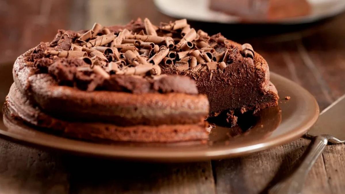 Cómo hacer una torta extrema de chocolate con la receta de Maru Botana ...