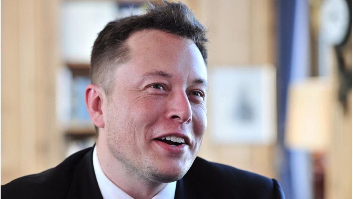 El nuevo corte de pelo de Elon Musk provoca comparaciones con populares ...