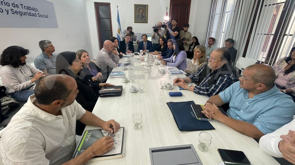 Paritaria docente en Santa Fe: inflación pisada y elecciones 2025, los motivos que alientan la ...