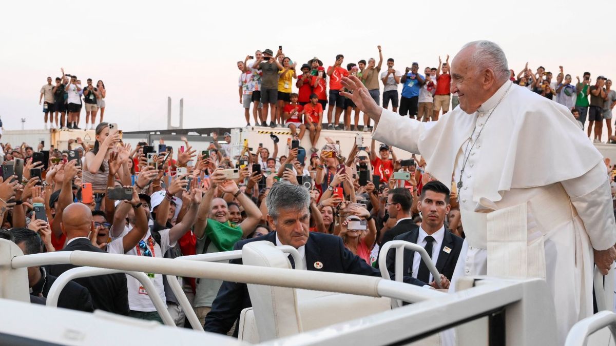 El Papa Francisco cerró la Jornada Mundial de la Juventud de Lisboa con una misa ante 1,5 ...