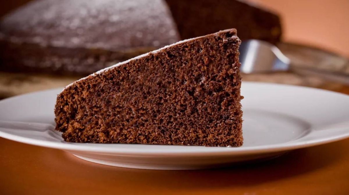 Cómo hacer una torta de chocolate fácil con la receta económica de Maru ...