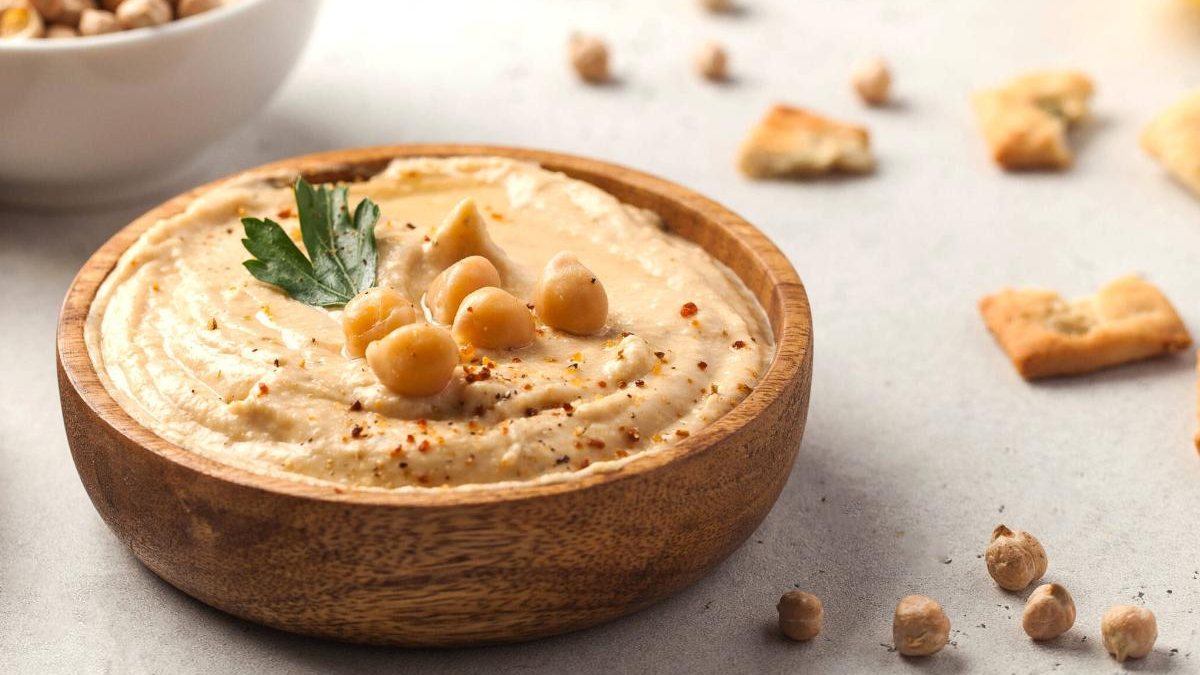 Hummus casero en pocos pasos: la receta simple que usan los cocineros ...